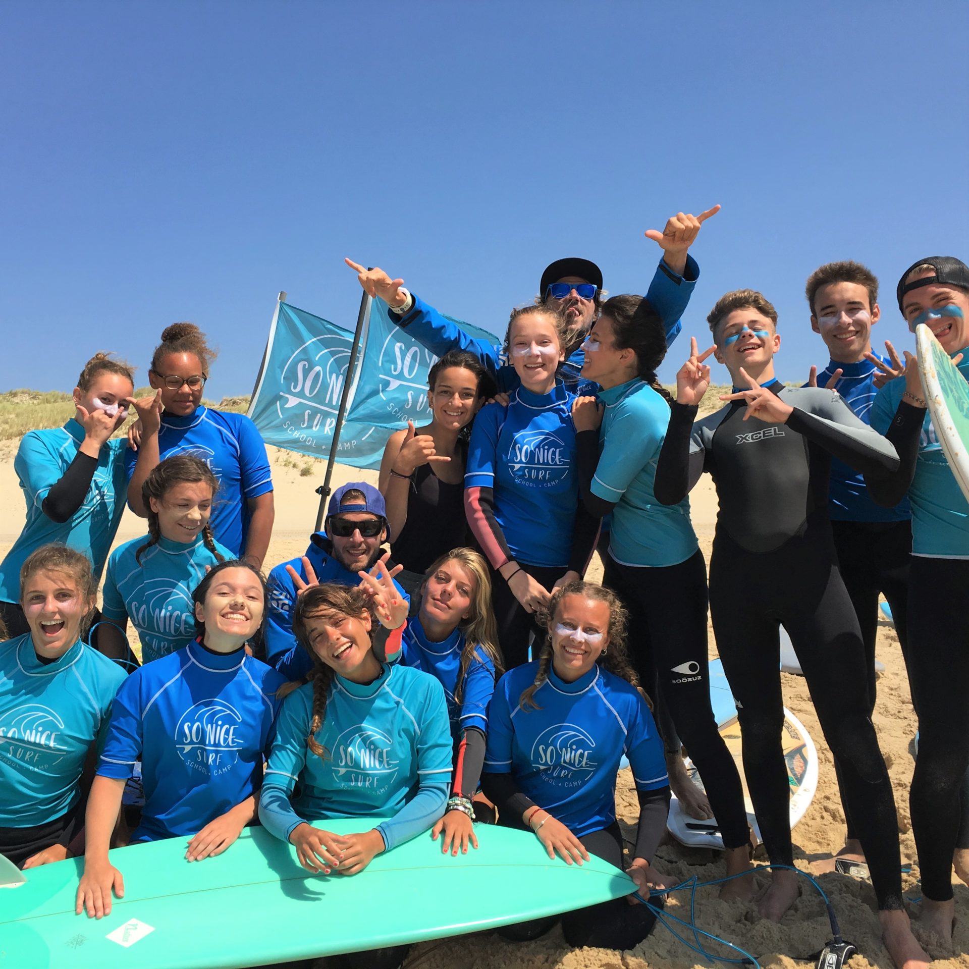 Surf lessons in Le Porge between Lacanau and Arcachon - So Nice Surf School